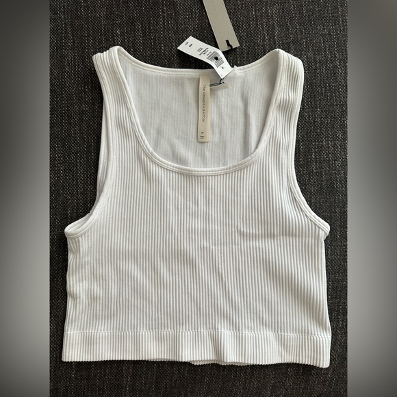 Babaton | Tops | Aritzia Babaton Seamless Flow Crop Top In White | Poshmark